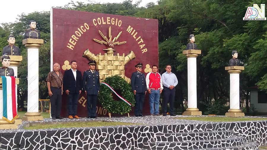 Conmemoración del 171 aniversario de la defensa del castillo de ...