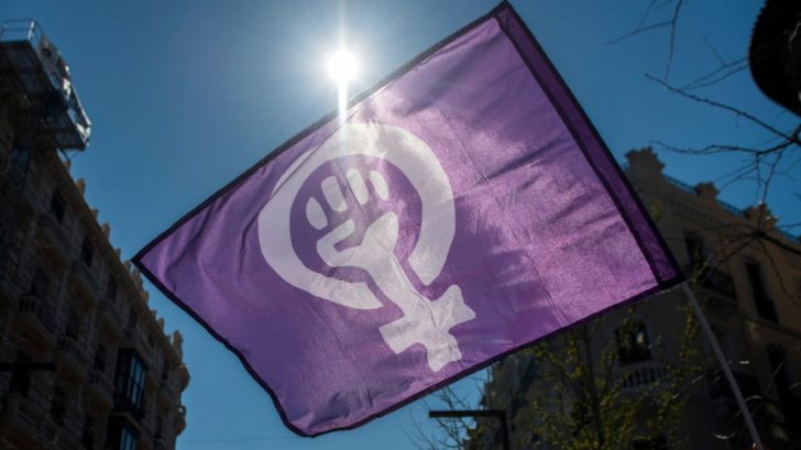 ¿Por qué el color morado es un símbolo de la lucha feminista ...