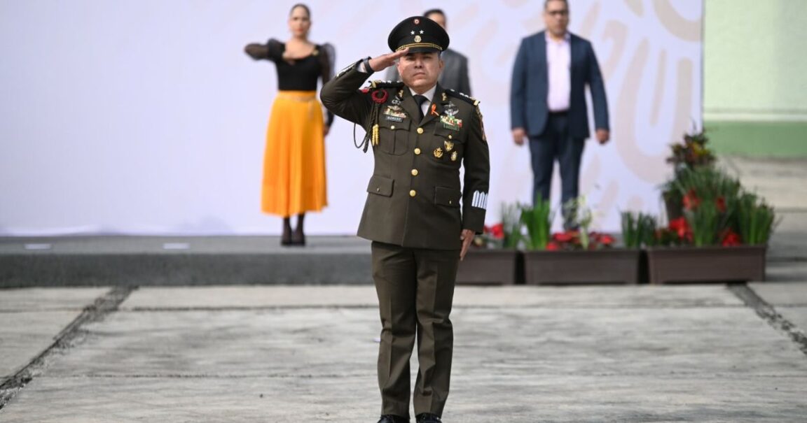 Julio César Moreno Mijangos es el nuevo comandante de la 24/a Zona ...