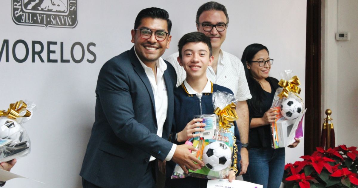 Premian a los ganadores del Concurso Nacional de Dibujo y Pintura ...